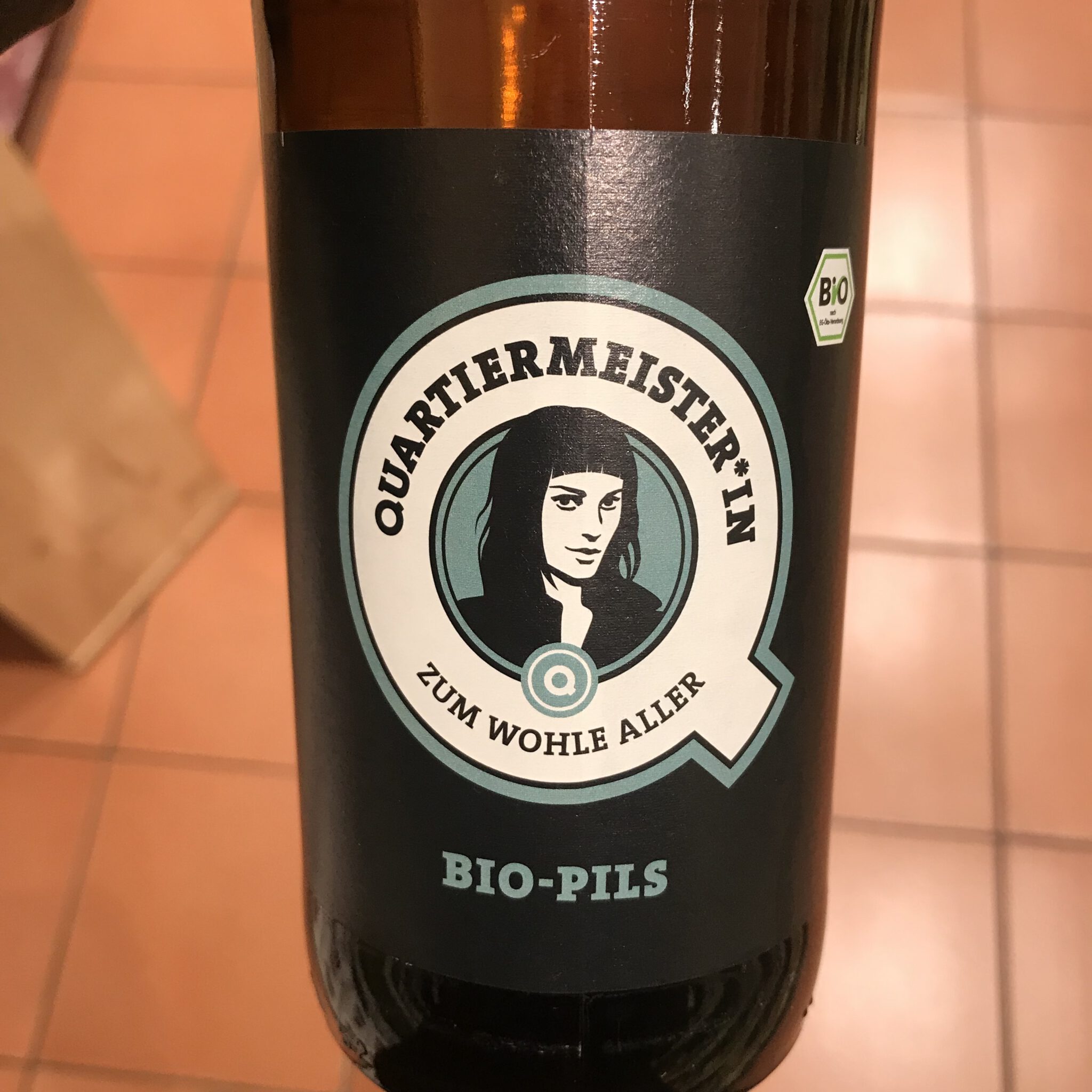Quartiermeister*in - Bio Pils - Beer To Go